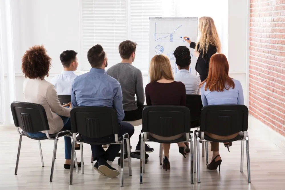 Krzesła ISO i BETA marki Nowy Styl - Doskonałe wybory do poczekalni i ...